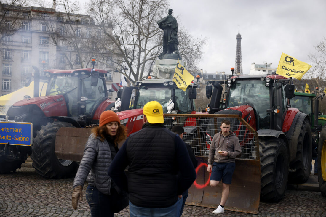 Angry French farmers with tractors are back on the streets of Paris for ...